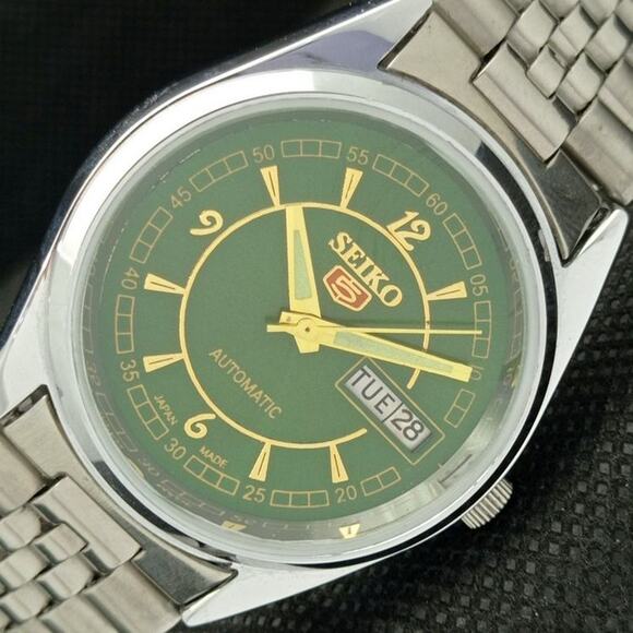Seiko | Accessories | Vintage 979 Seiko Automatic Mens Silver Watch Wdaydate Gold Accents | Poshmark